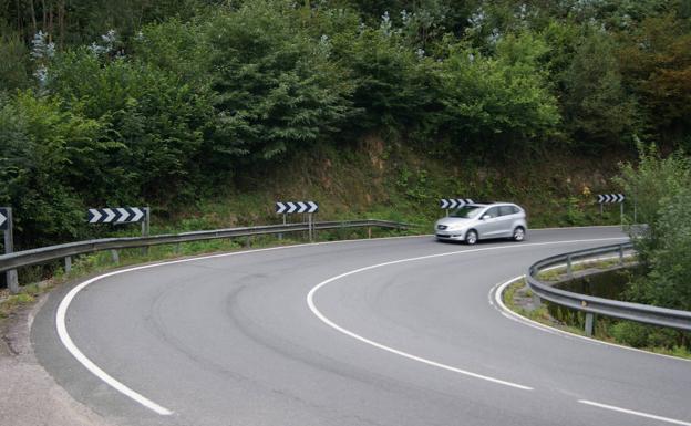 Las Claves De La DGT Para Tomar Una Curva Cerrada Sin Riesgos El Comercio las-claves-de-la-dgt-para-tomar-una-curva-cerrada-sin-riesgos-el-comercio